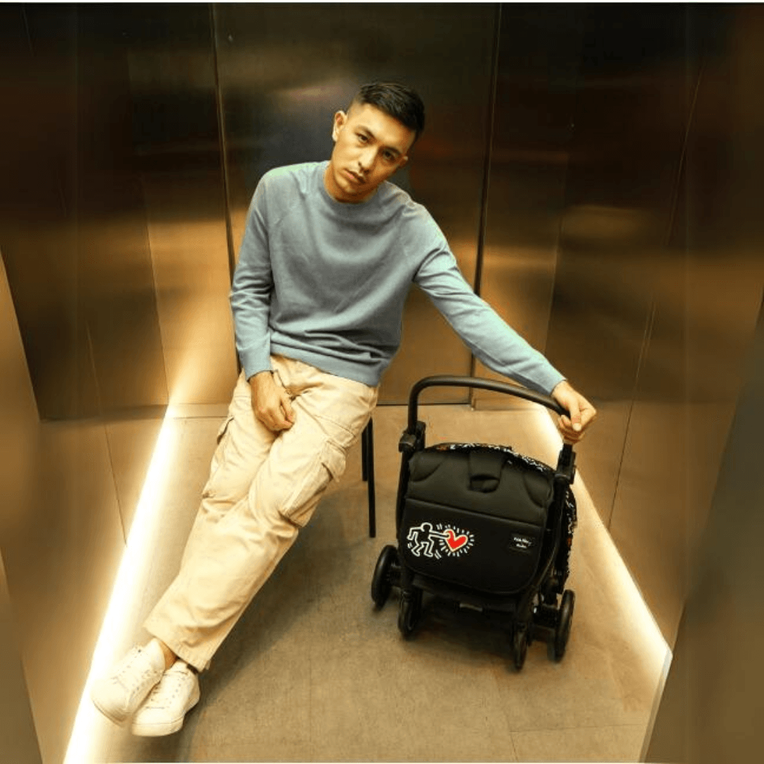 COCOLATTE | Keith Haring Conic Auto Black Stroller